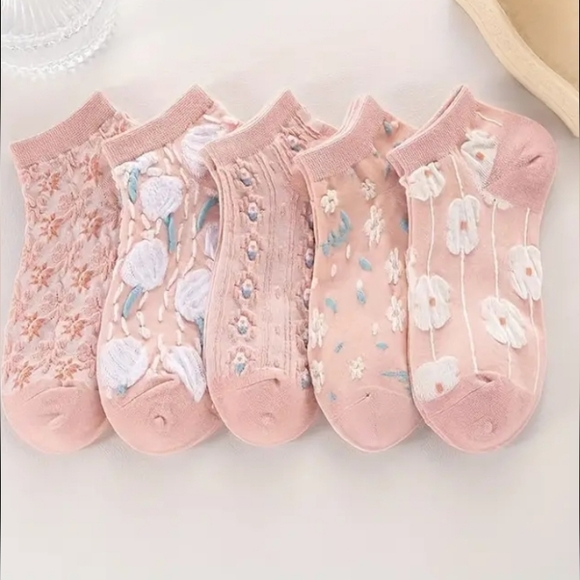 Accessories | Nwt 5 Pairs Flower Design Sock Set For Women | Poshmark